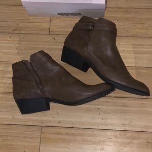 Shoe Dazzle | Poshmark